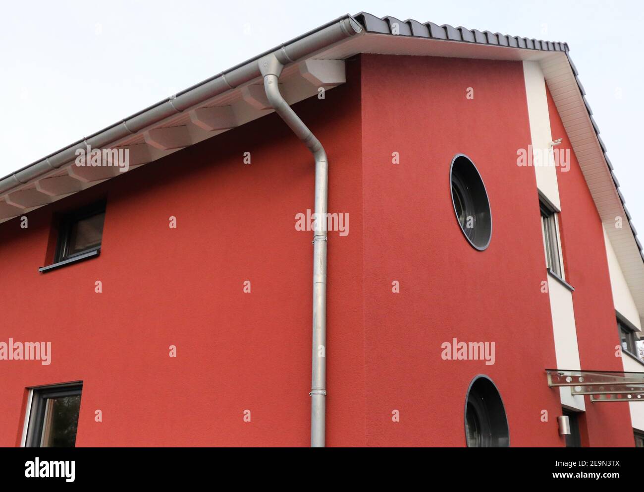Residential home with modern facade painting Stock Photo - Alamy