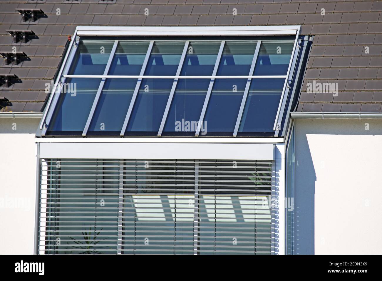Modern new facade connection window Stock Photo - Alamy