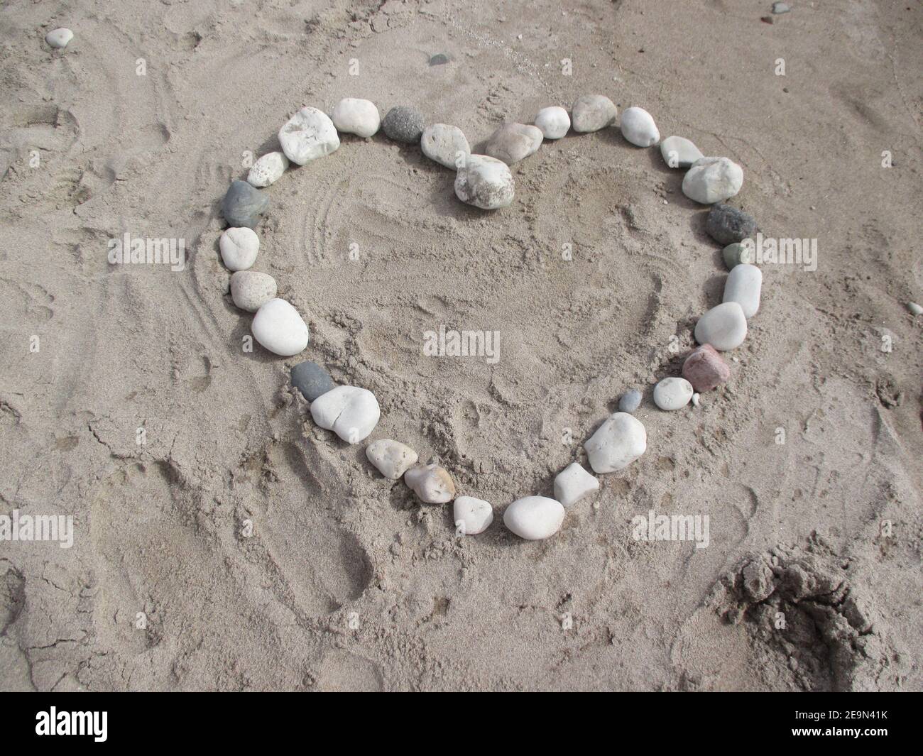 Black stone heart hi-res stock photography and images - Alamy