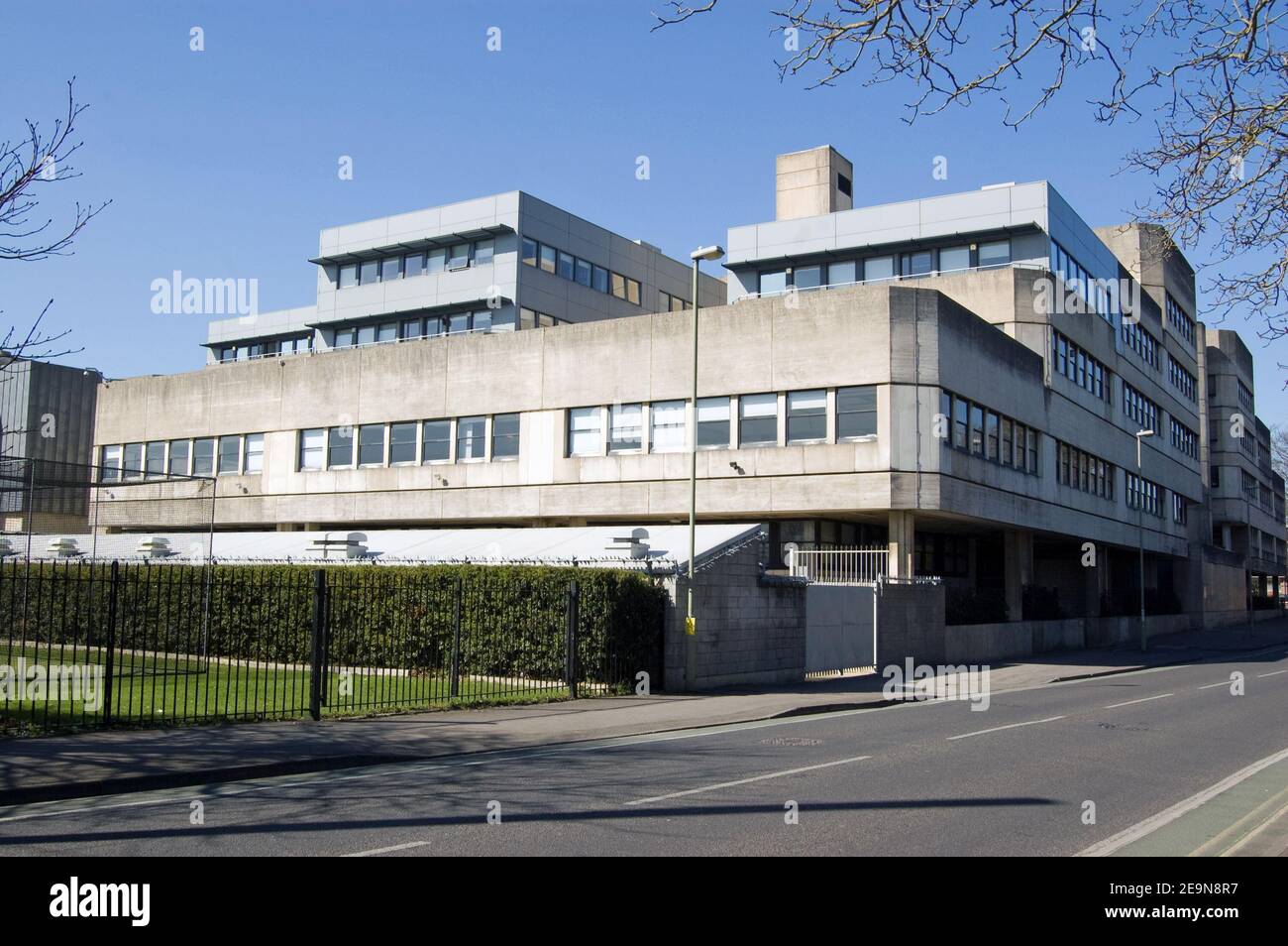 The modern building housing Oxford University's renowned Psychology ...