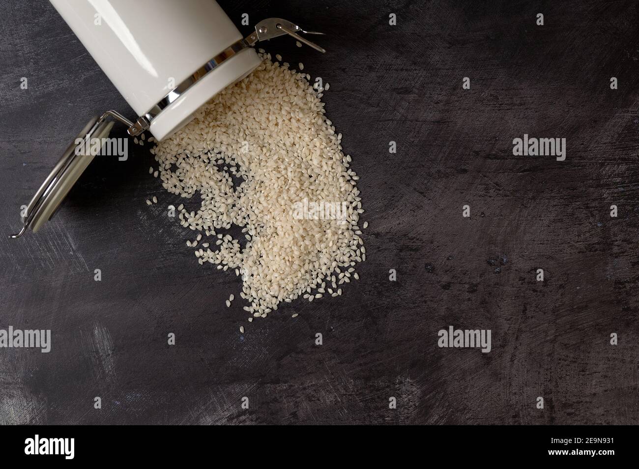 Inside ceramic store hi-res stock photography and images - Alamy