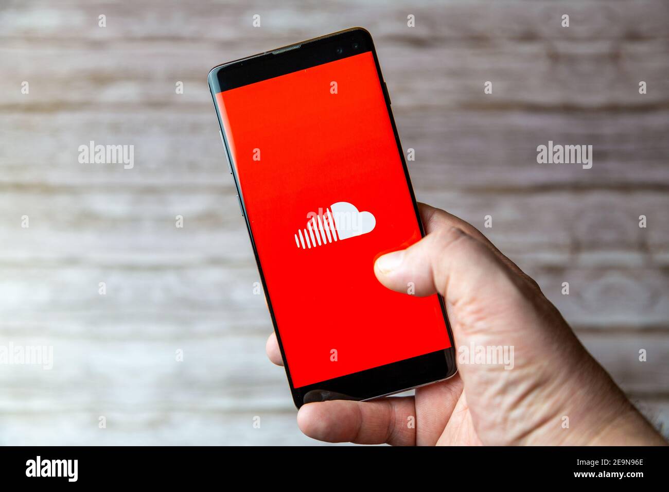Audio distribution app hi-res stock photography and images - Alamy