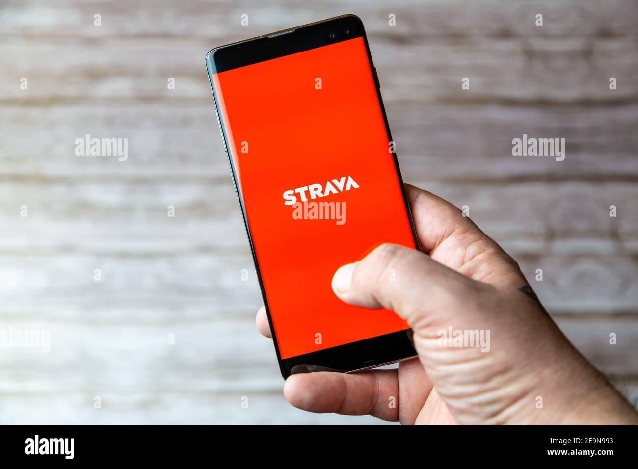 Mobile phone tracker hi-res stock photography and images - Alamy