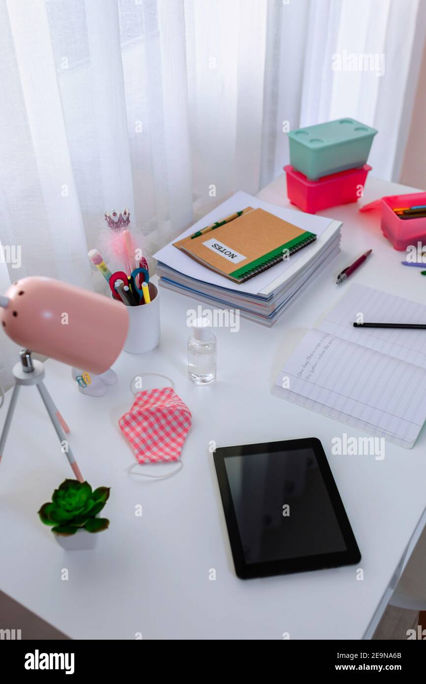 White desk in girl's bedroom Stock Photo - Alamy