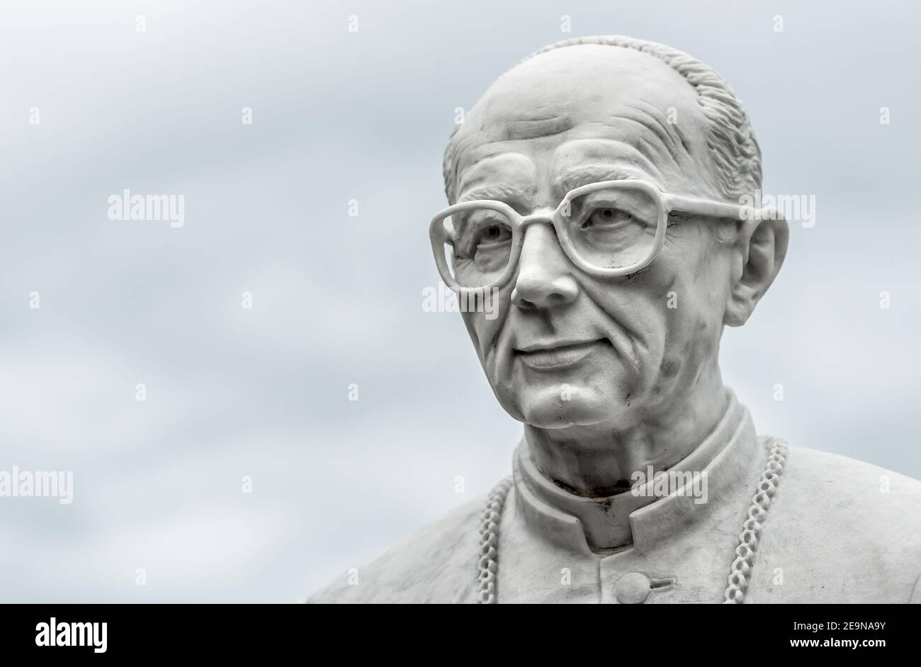 White marble statue of Monsignor Pasquale Macchi by Augusto Caravati in ...