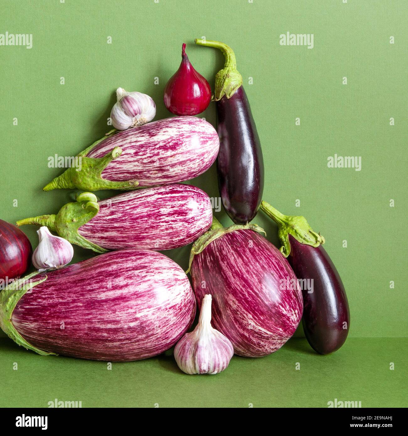 Aubergine colored hi-res stock photography and images - Alamy