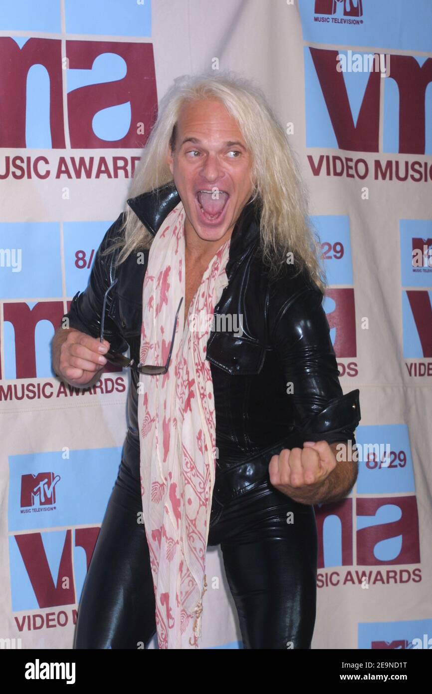 David lee roth 2002 hi-res stock photography and images - Alamy