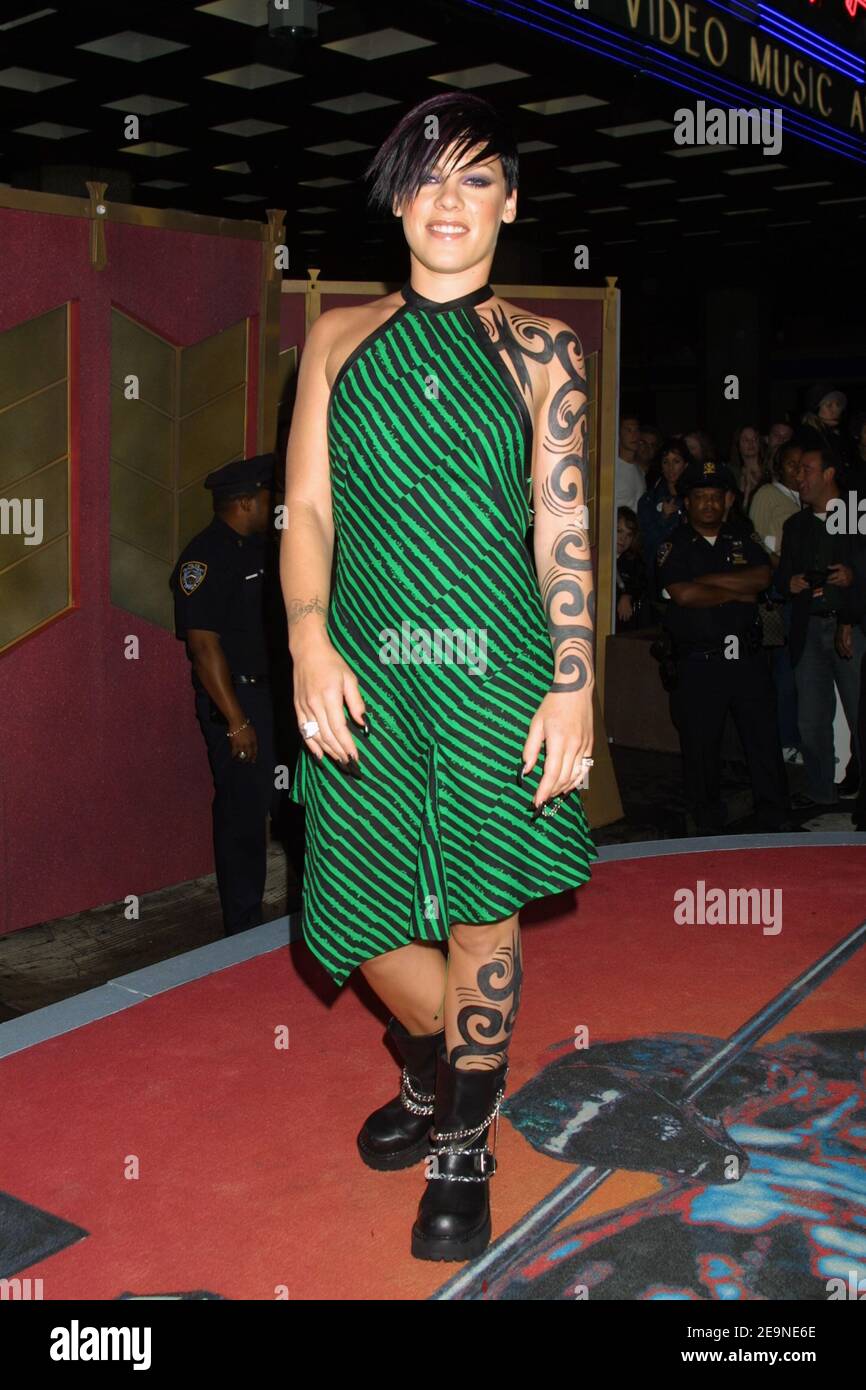 New York, NY--August 29, 2002--MTV Video Music Awards at Radio City ...