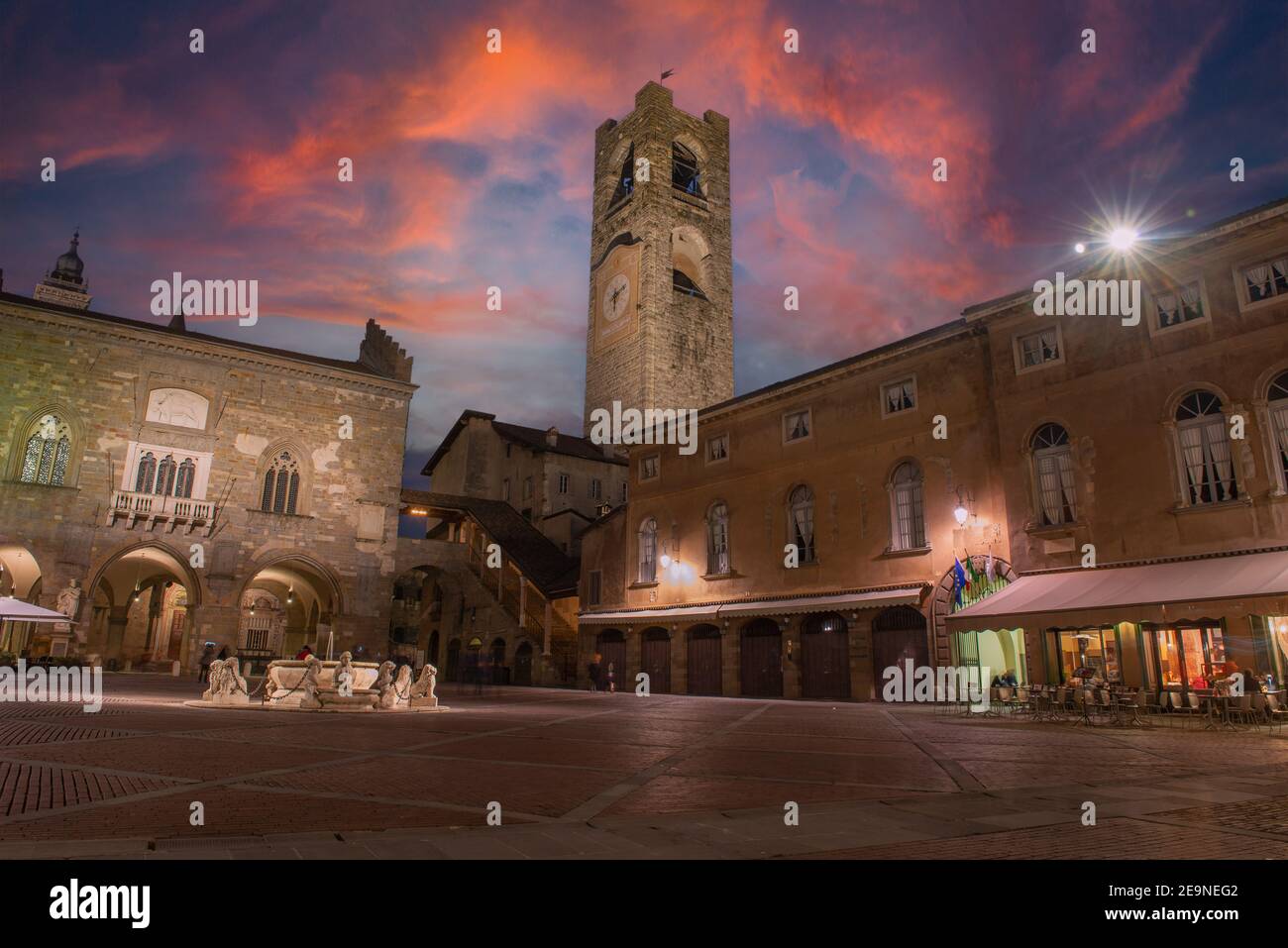 Bergamo town hall hi-res stock photography and images - Alamy