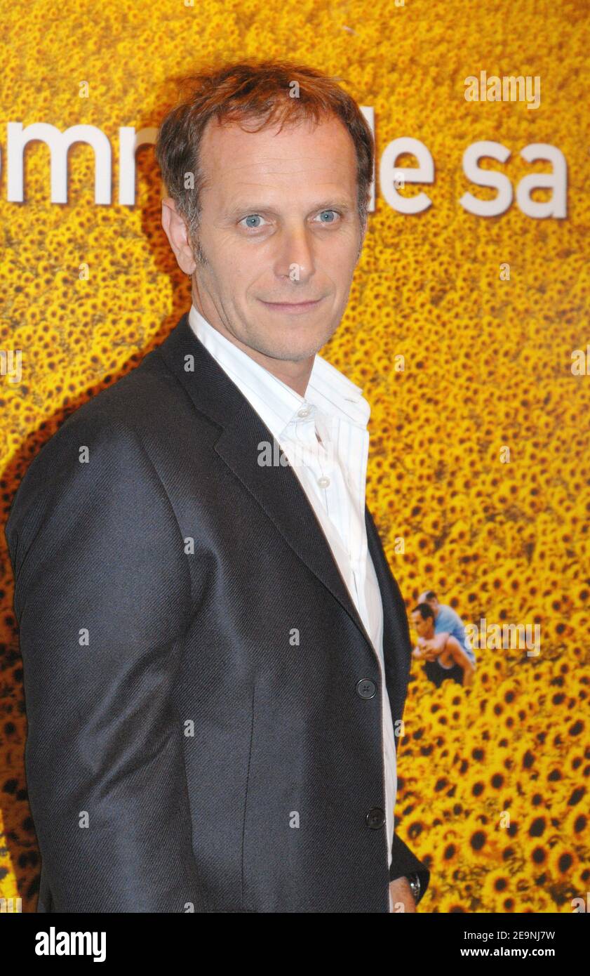 Actor Charles Berling arrives at the premiere of 'L' homme de sa vie ...
