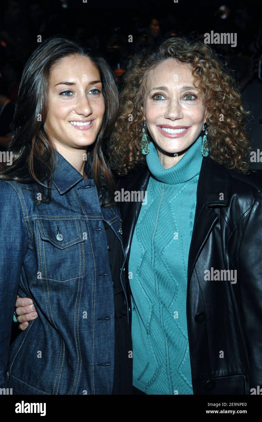 Marisa berenson hi-res stock photography and images - Alamy