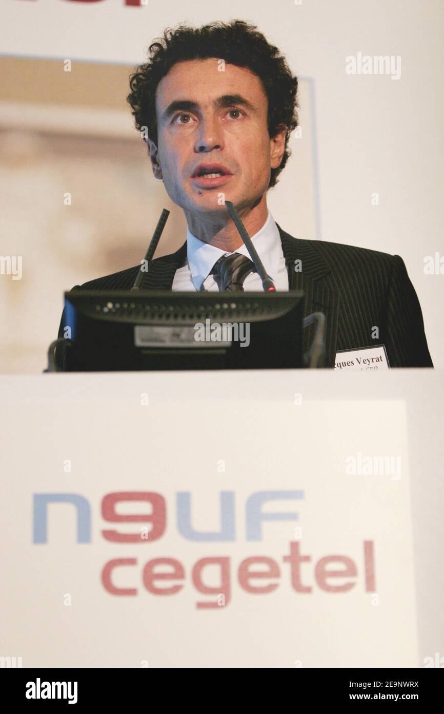Jacques Veyrat, chairman of Neuf-Cegetel, holds a press conference ...