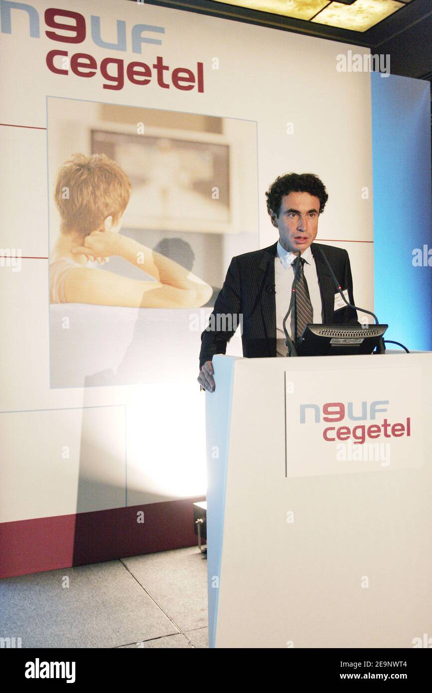 Jacques Veyrat, chairman of Neuf-Cegetel, holds a press conference ...