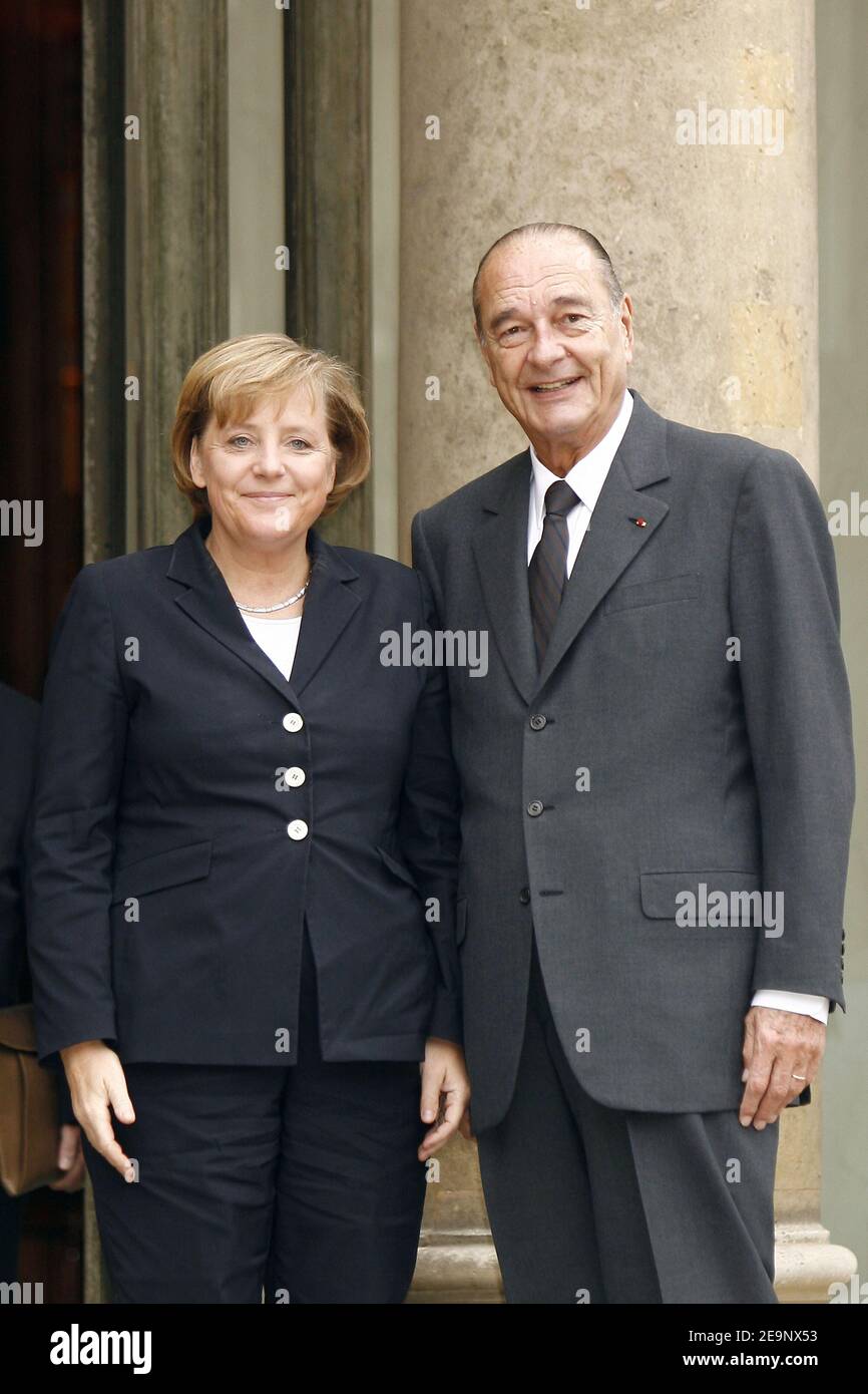 French President Jacques Chirac, welcomes German Chancellor Angela ...