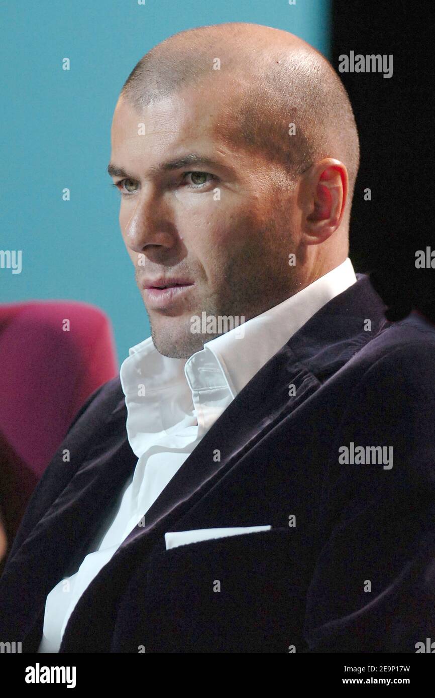 émission olympique hi-res stock photography and images - Alamy