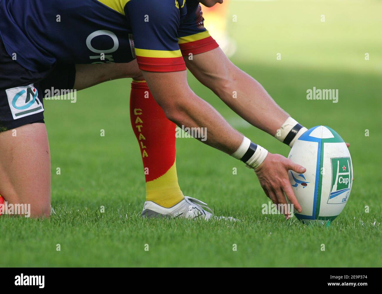 Official heineken cup match ball hi-res stock photography and images ...