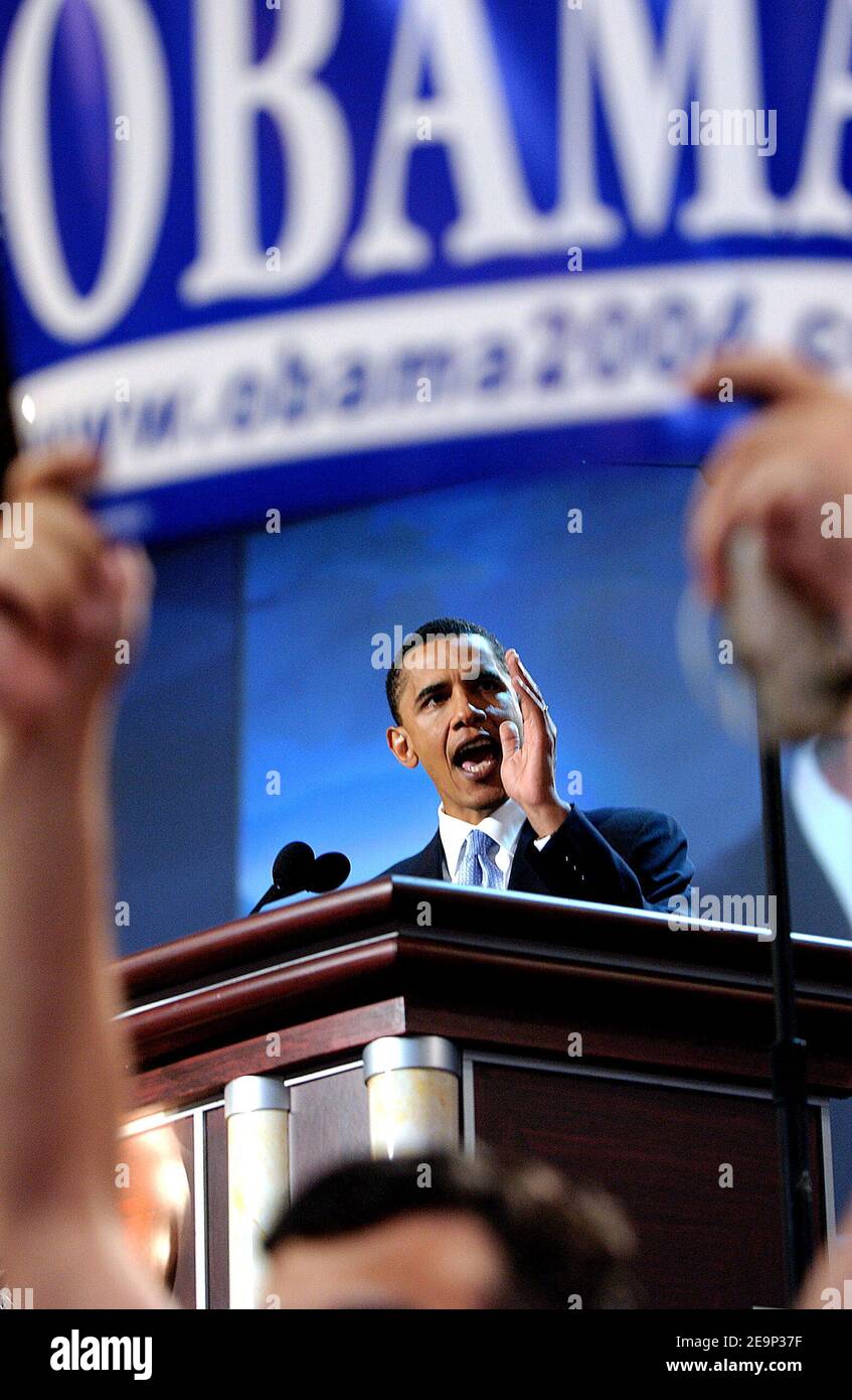 Obama july 27 2004 hi-res stock photography and images - Alamy