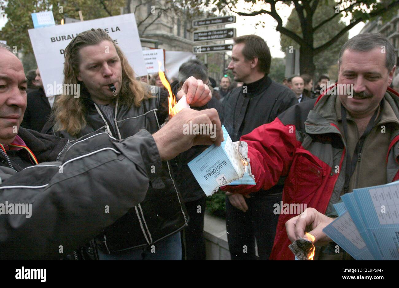 Tobacconists demonstrate against smoking ban in tobacco shops and bars ...