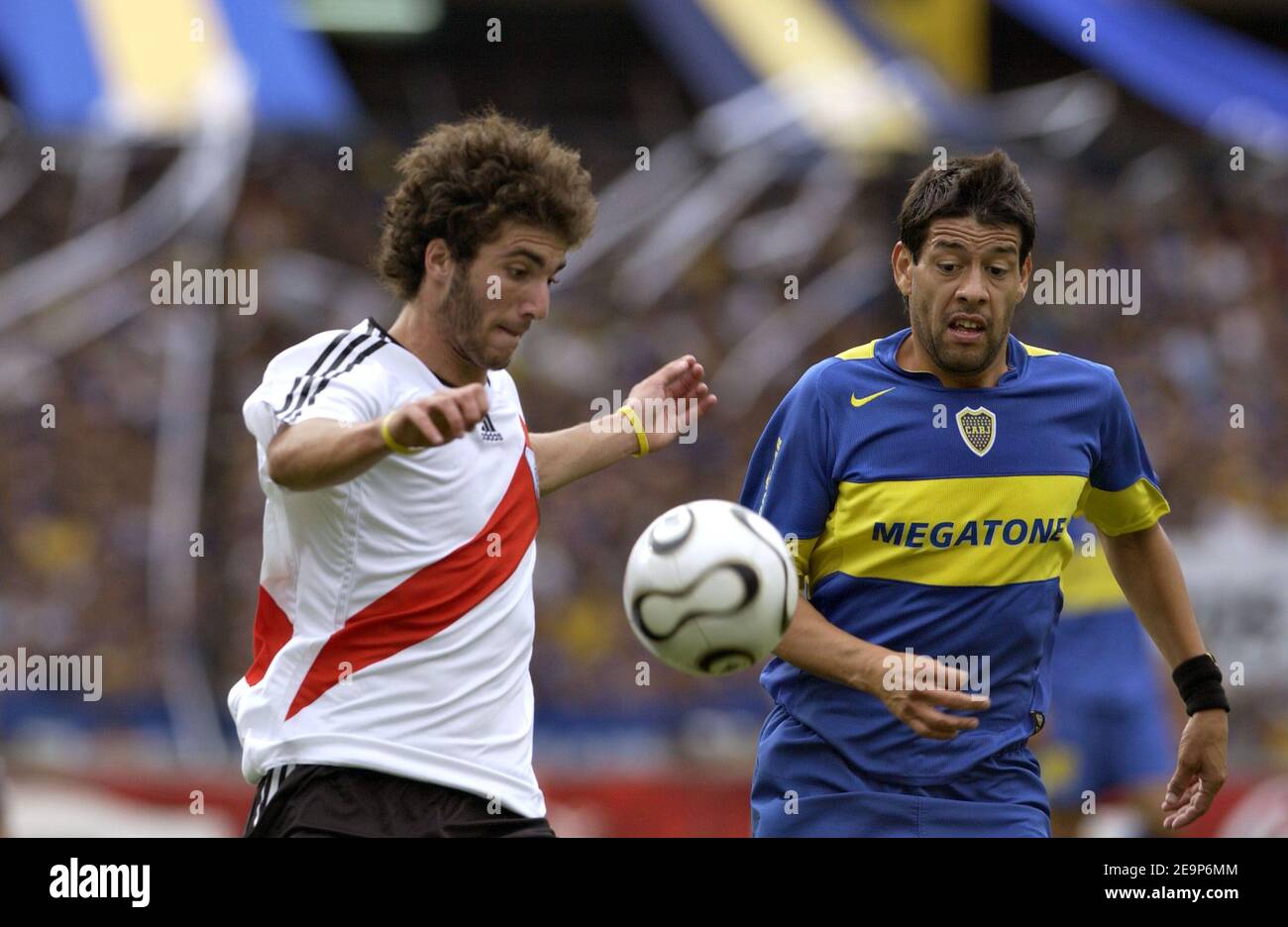 Boca juniors vs river plate hi-res stock photography and images - Alamy