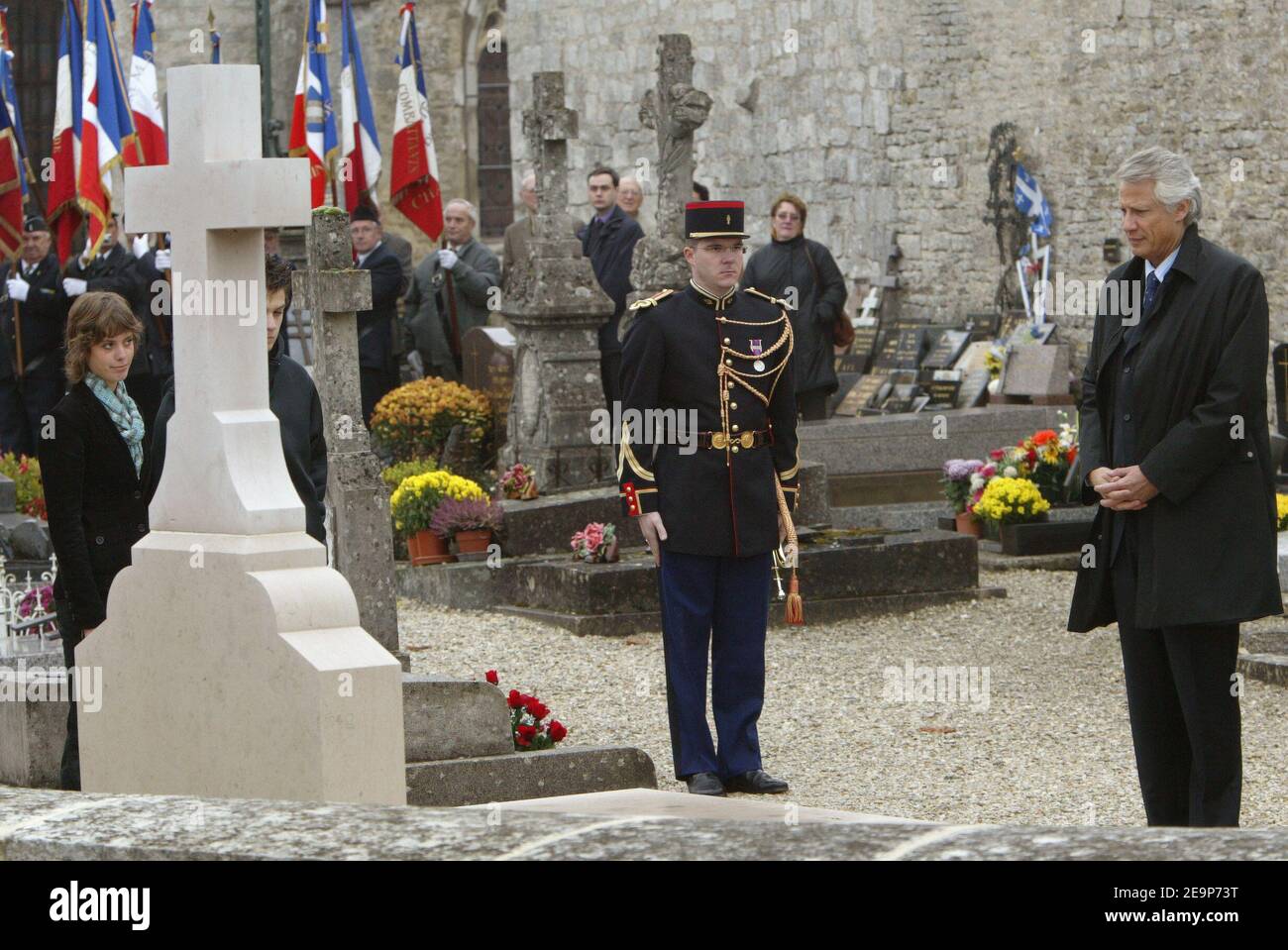 Prime minister Dominique de Villepin in front of the Former president Charles de Gaulle tomb at ...