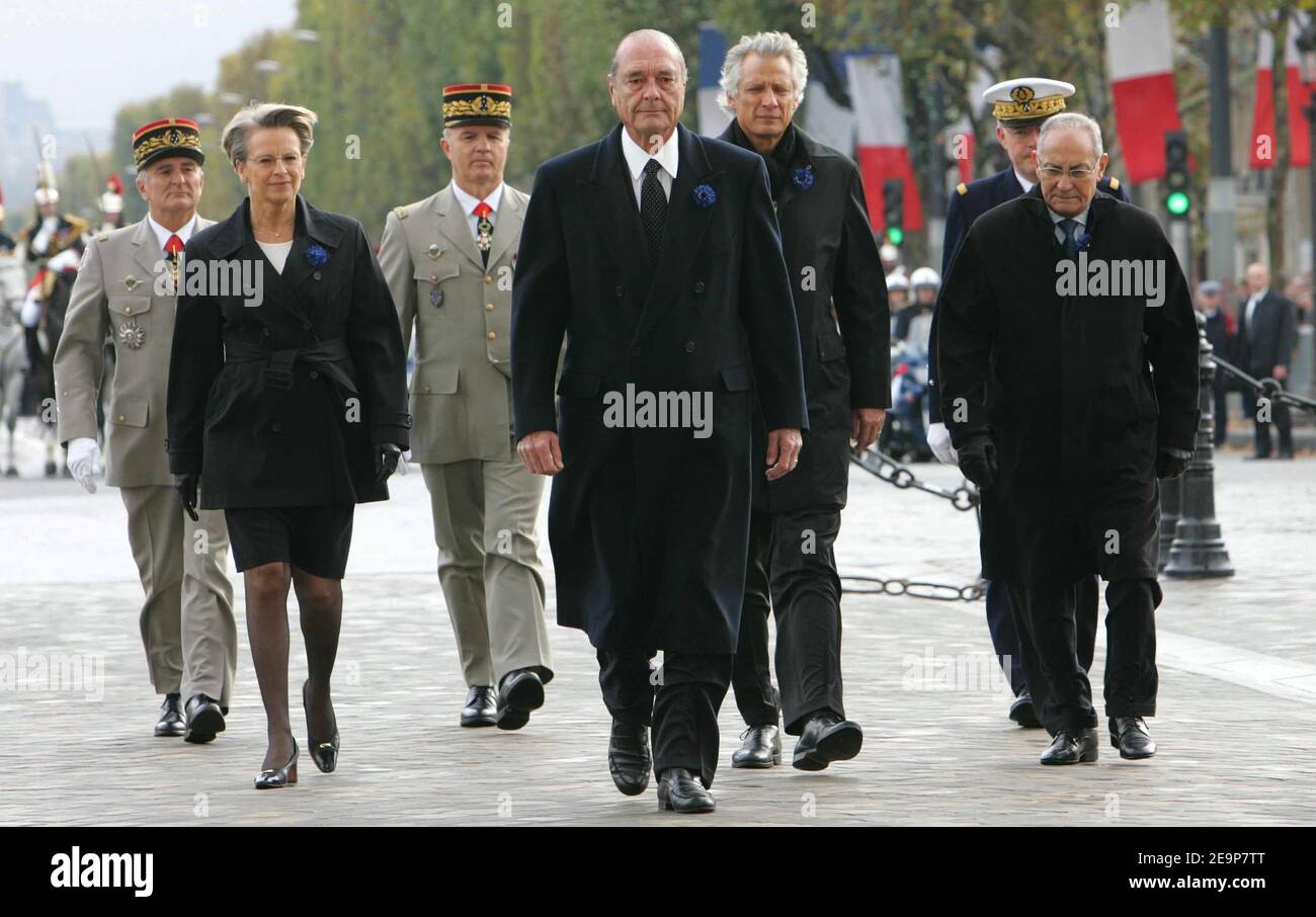 The Armistice Day ceremony at the Arc de Triomphe in Paris Stock Photo ...