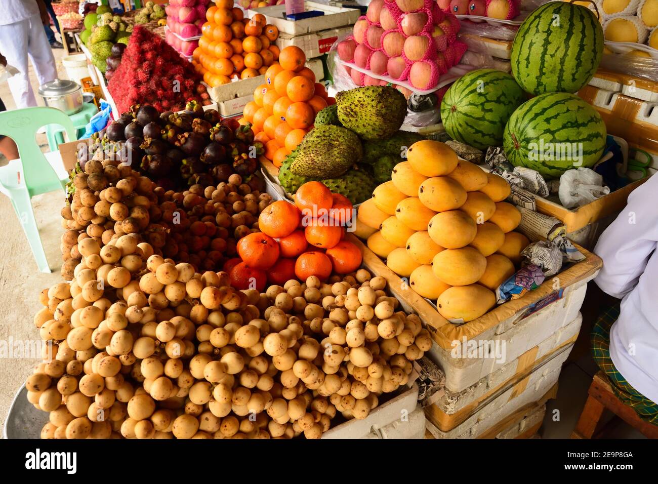seasonal fruits, mango, watermelon, orange, apel, rambutan, mangustean ...