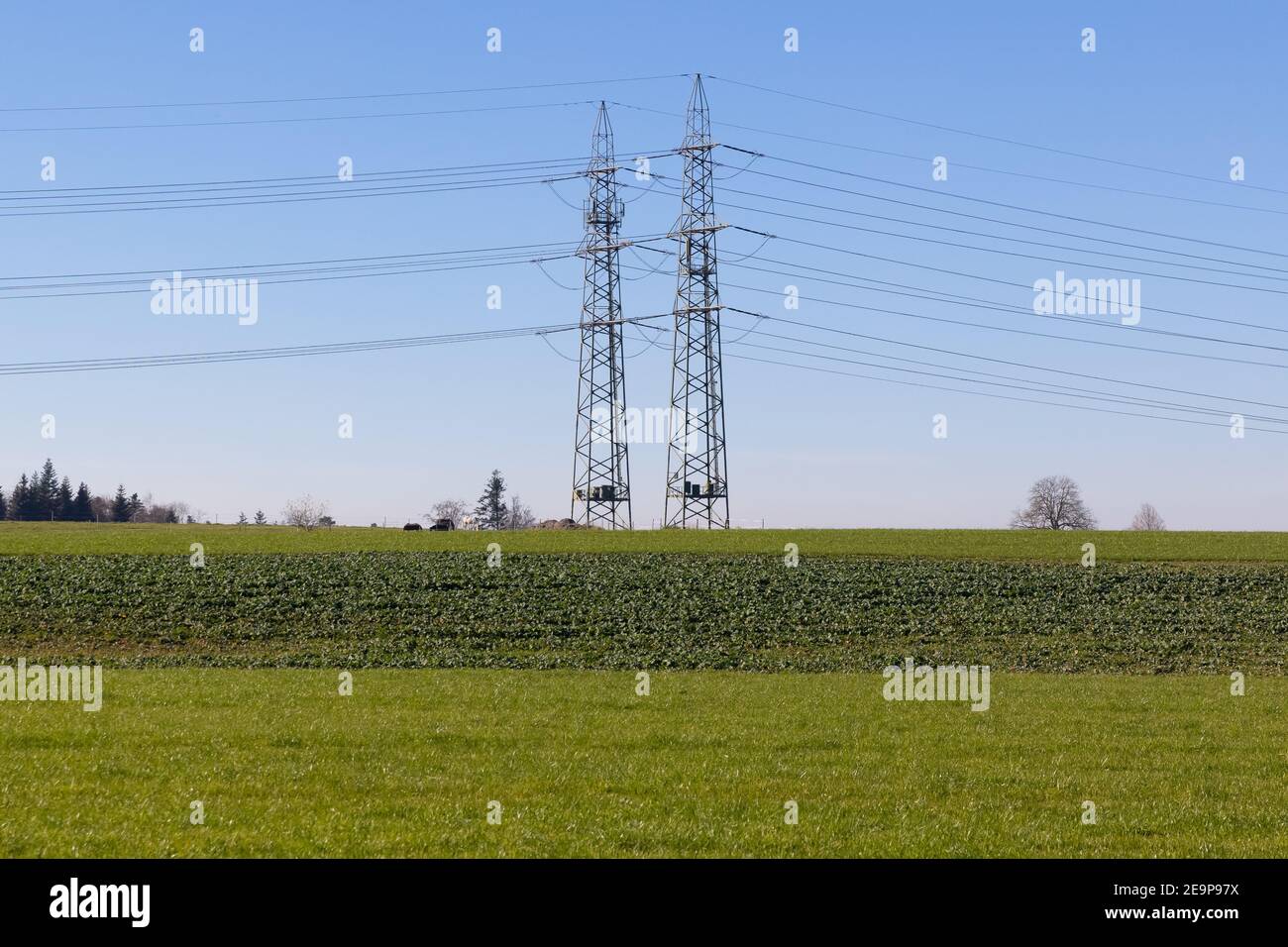 Steel power pylons hi-res stock photography and images - Alamy