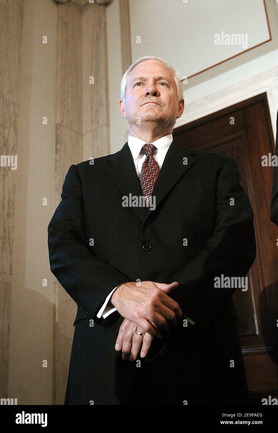 Robert gates 2006 hi-res stock photography and images - Alamy