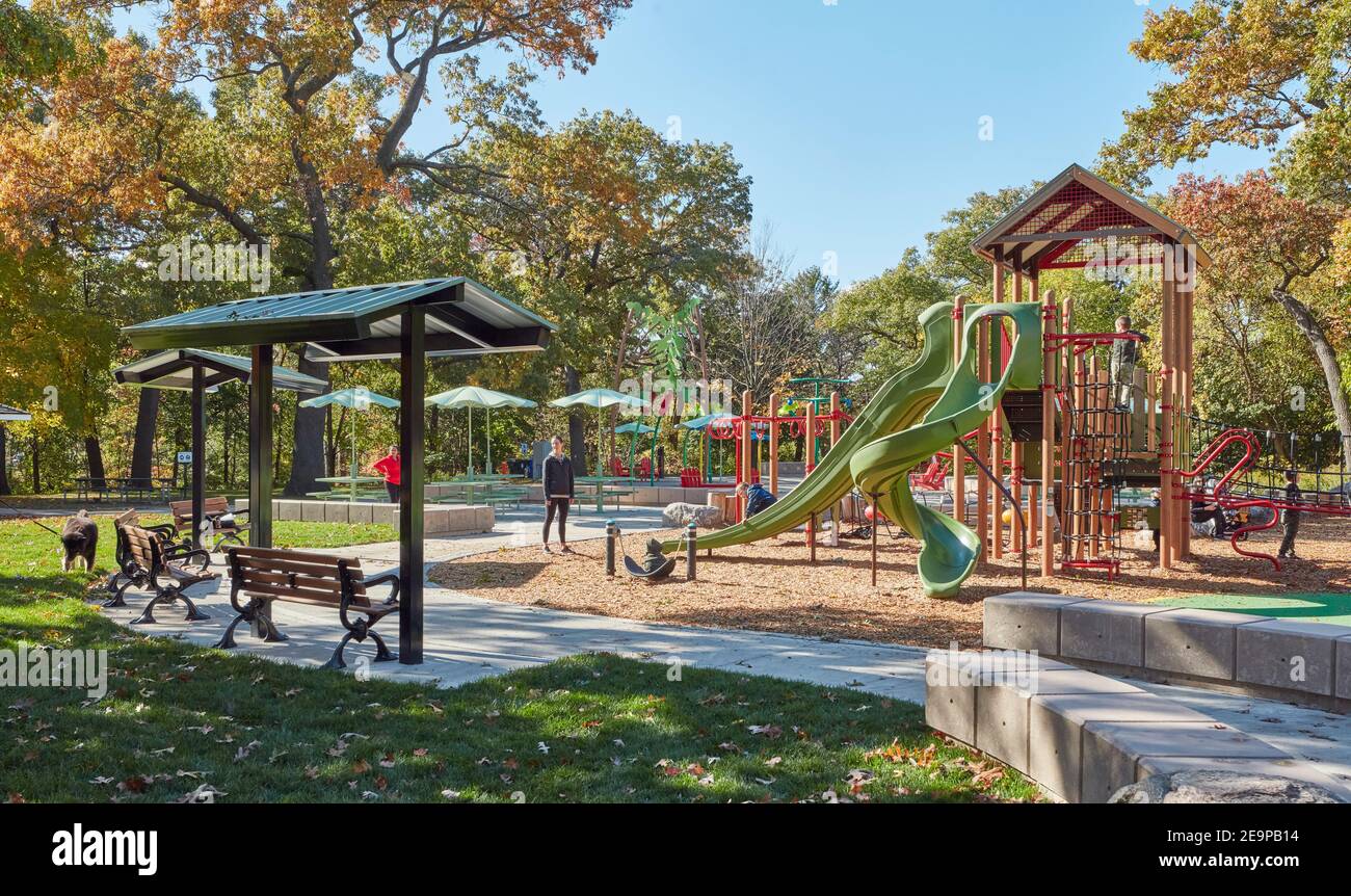 High childrens slide hi-res stock photography and images - Alamy