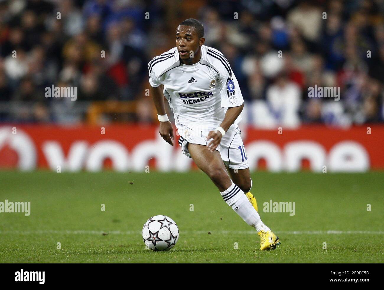 Santiago bernabeu robinho hi-res stock photography and images - Alamy
