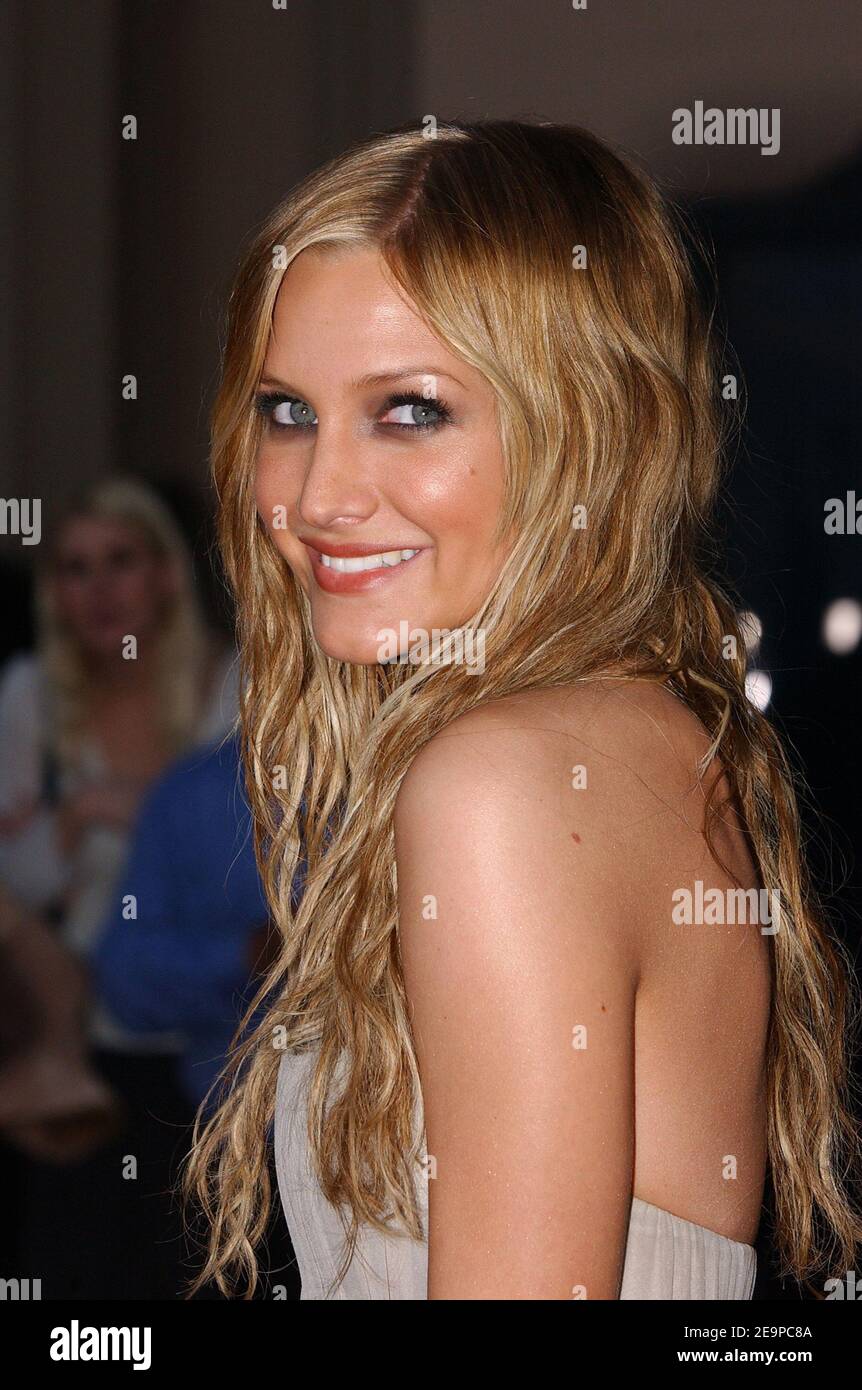 Ashlee Simpson attends the 34th Annual American Music Awards at held at ...