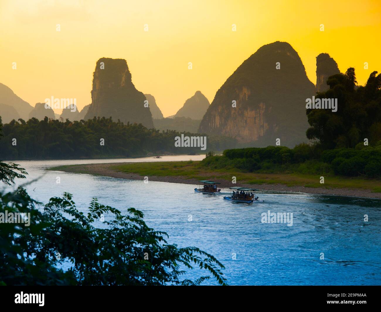 Yangshuo guangxi sunrise dawn landscape hi-res stock photography and ...