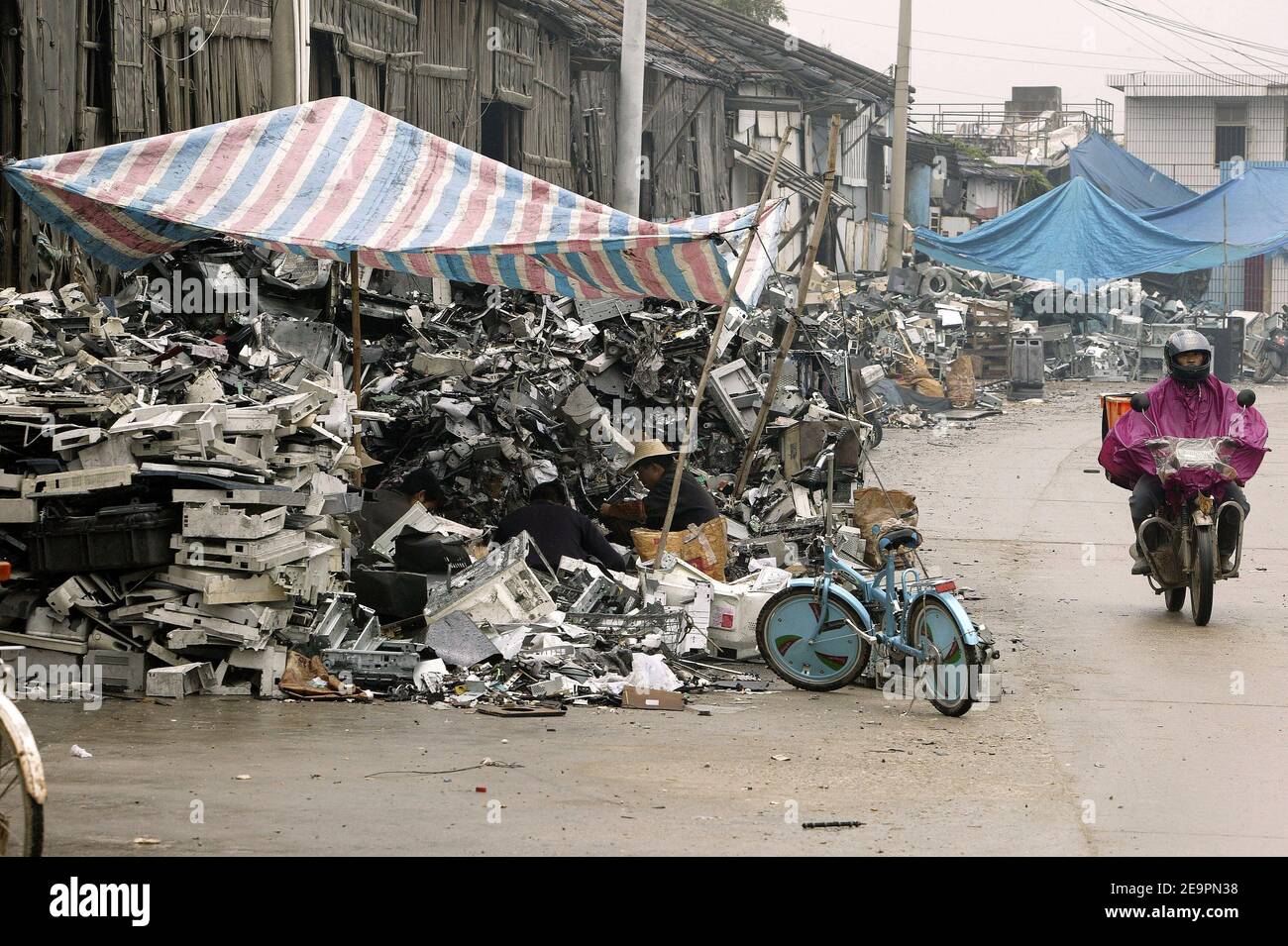 Soil pollution china hi-res stock photography and images - Alamy