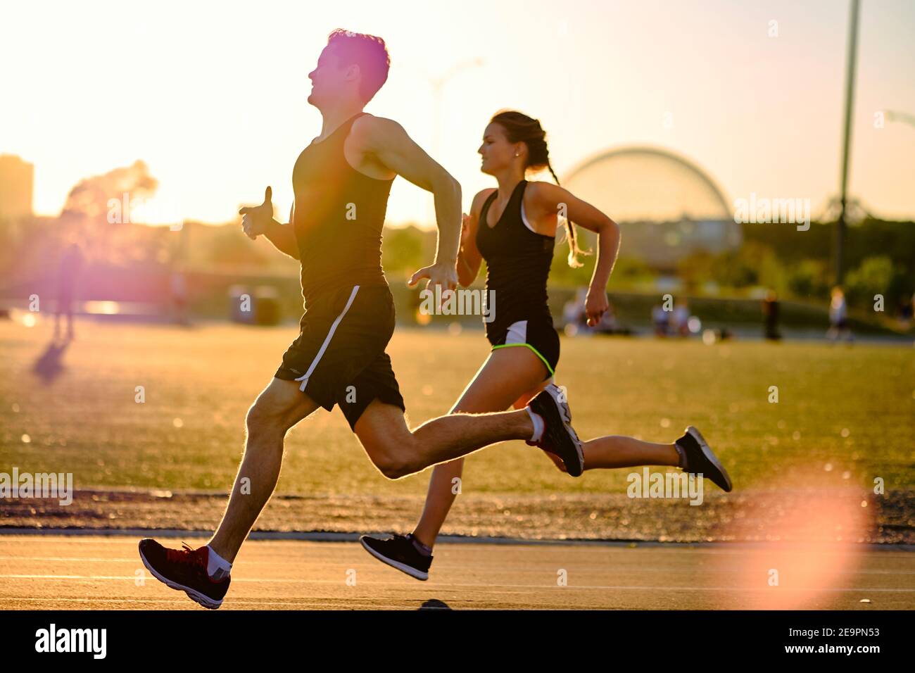 Female sprinters hi-res stock photography and images - Alamy