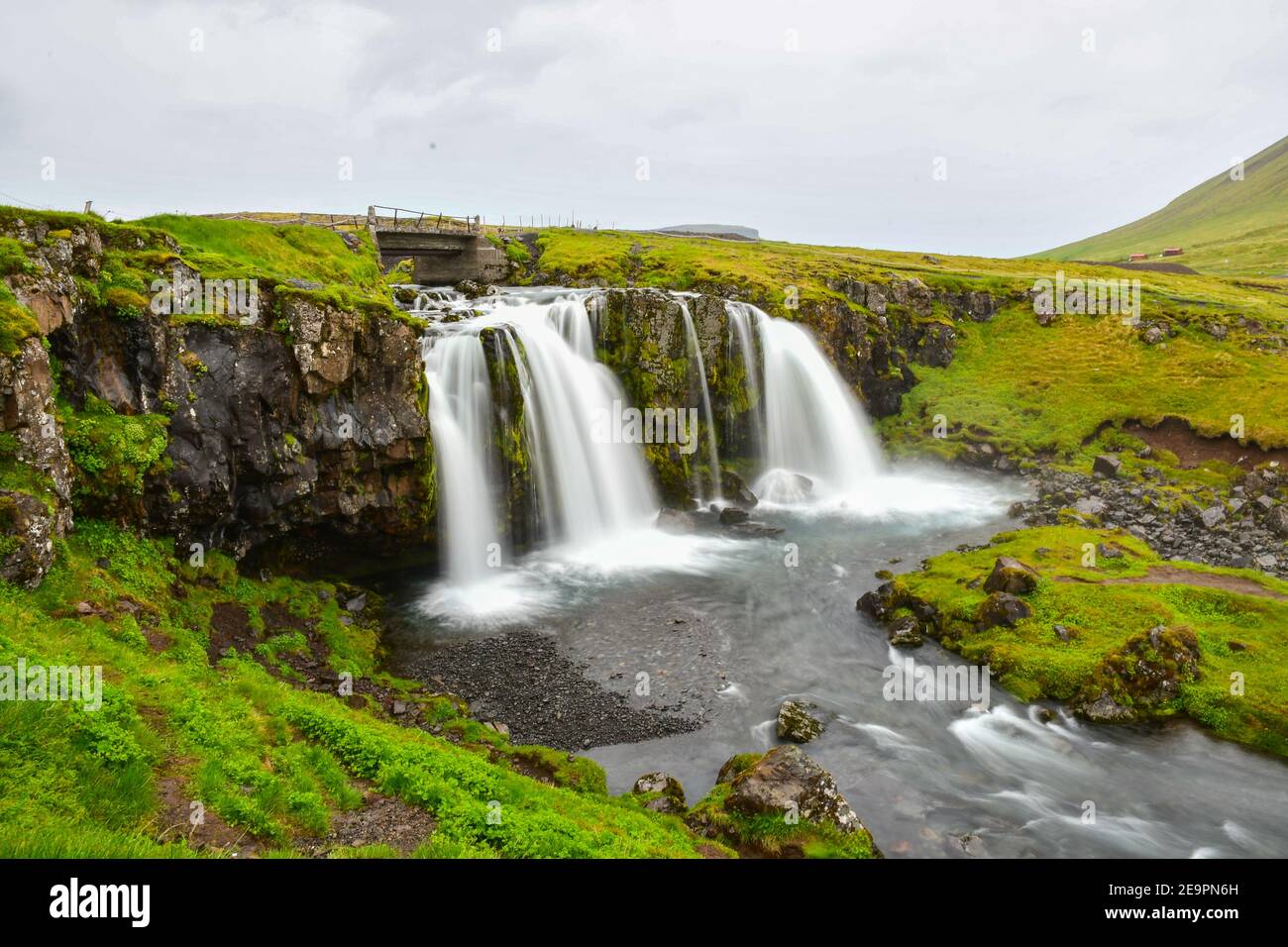 Kirkjufellsfoss waterfall in Snaefellsnes peninsula in west Iceland ...