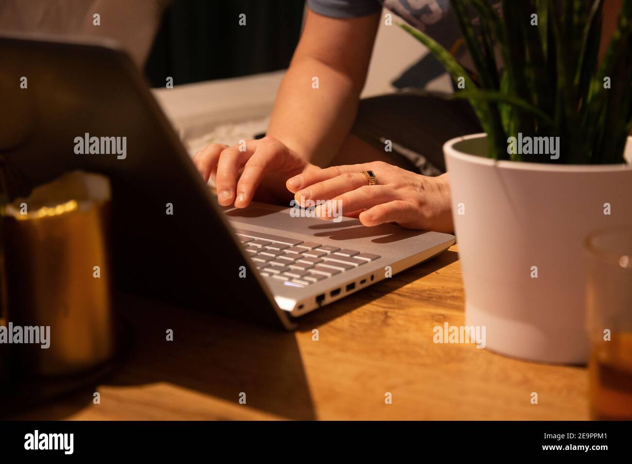 Homeoffice pc hi-res stock photography and images - Alamy