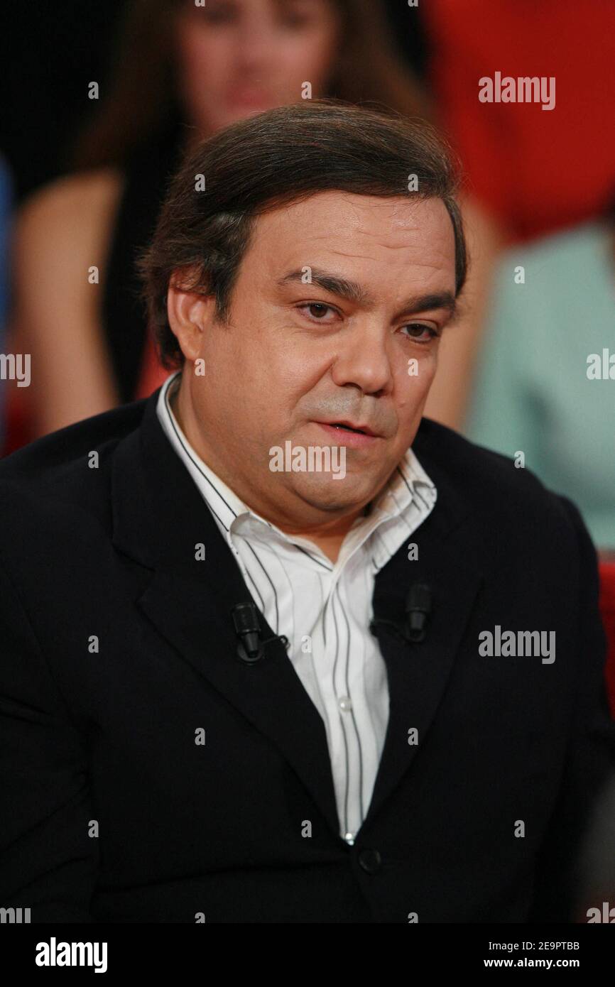 Didier Bourdon at the taping of Vivement Dimanche on November 15, 2006 ...