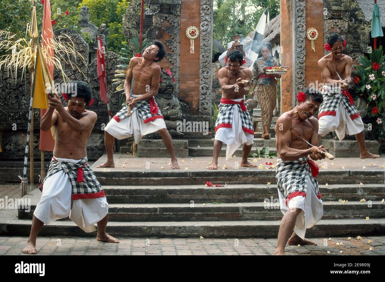 Indonesia bali batubulan barong dance show hi-res stock photography and ...