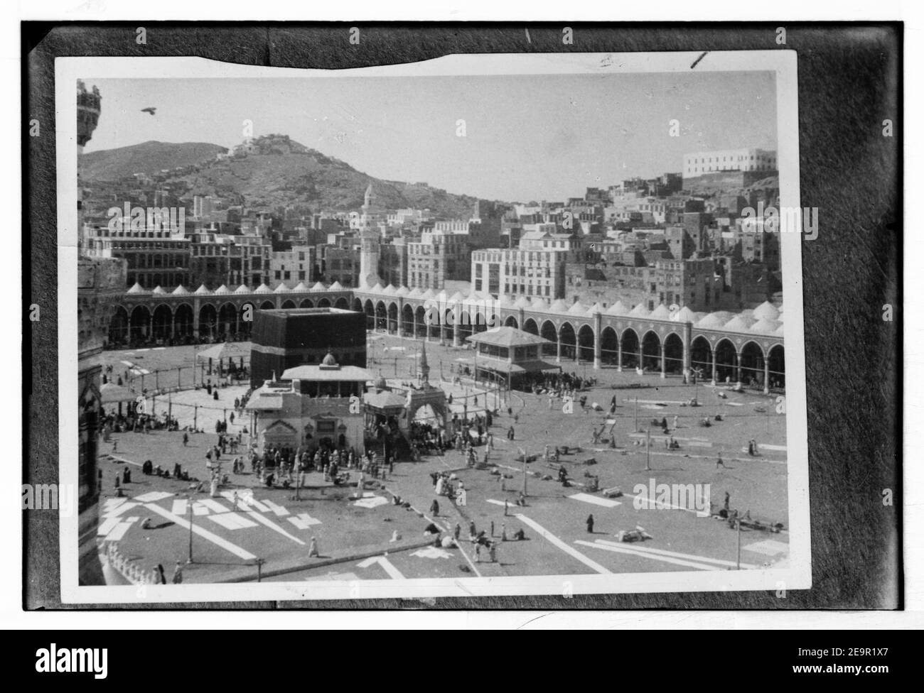 Mecca, ca. 1910. Bird's-eye view of uncrowded Kaaba Stock Photo - Alamy