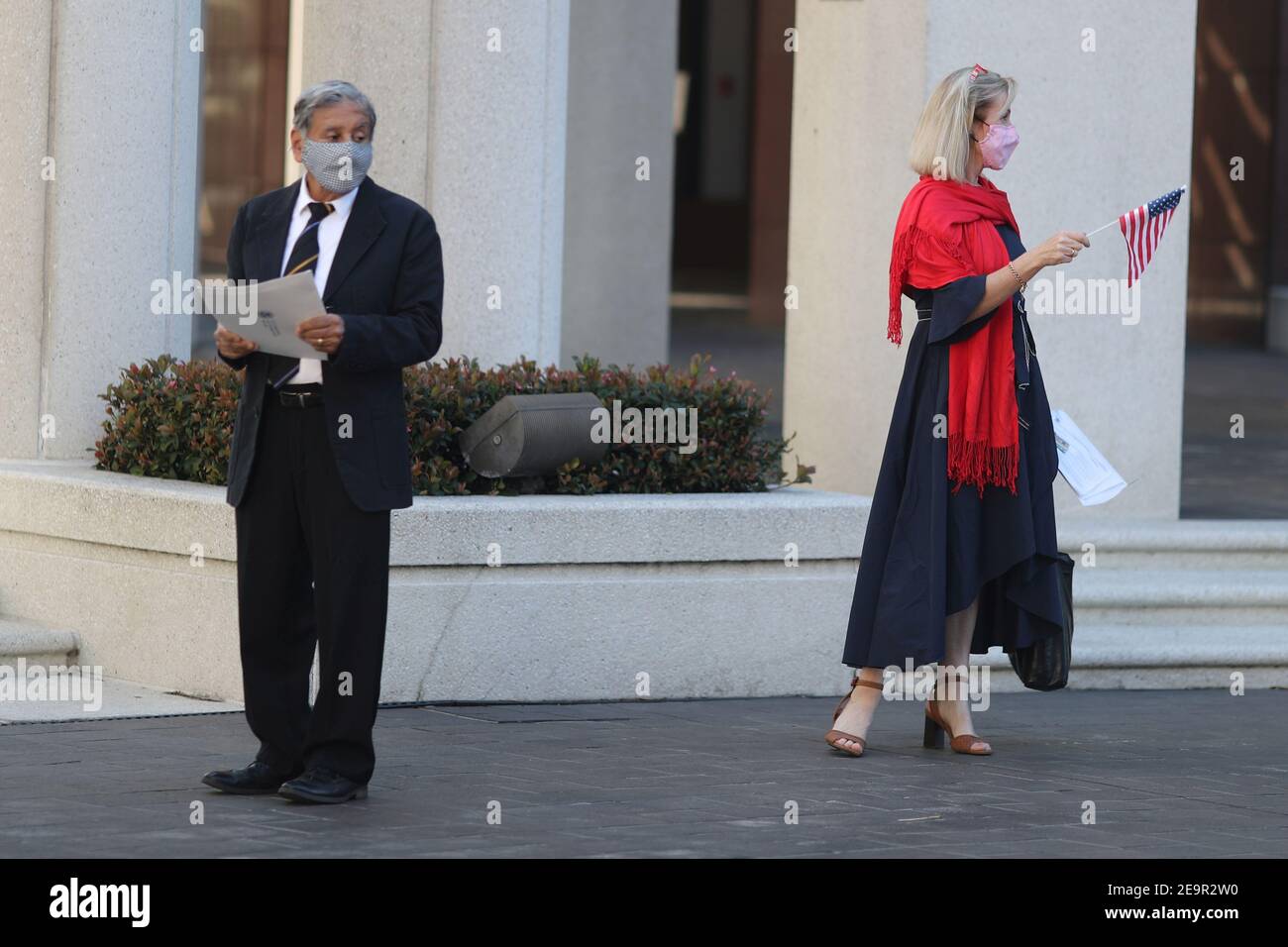 Australian immigrant naturalization hi-res stock photography and images ...
