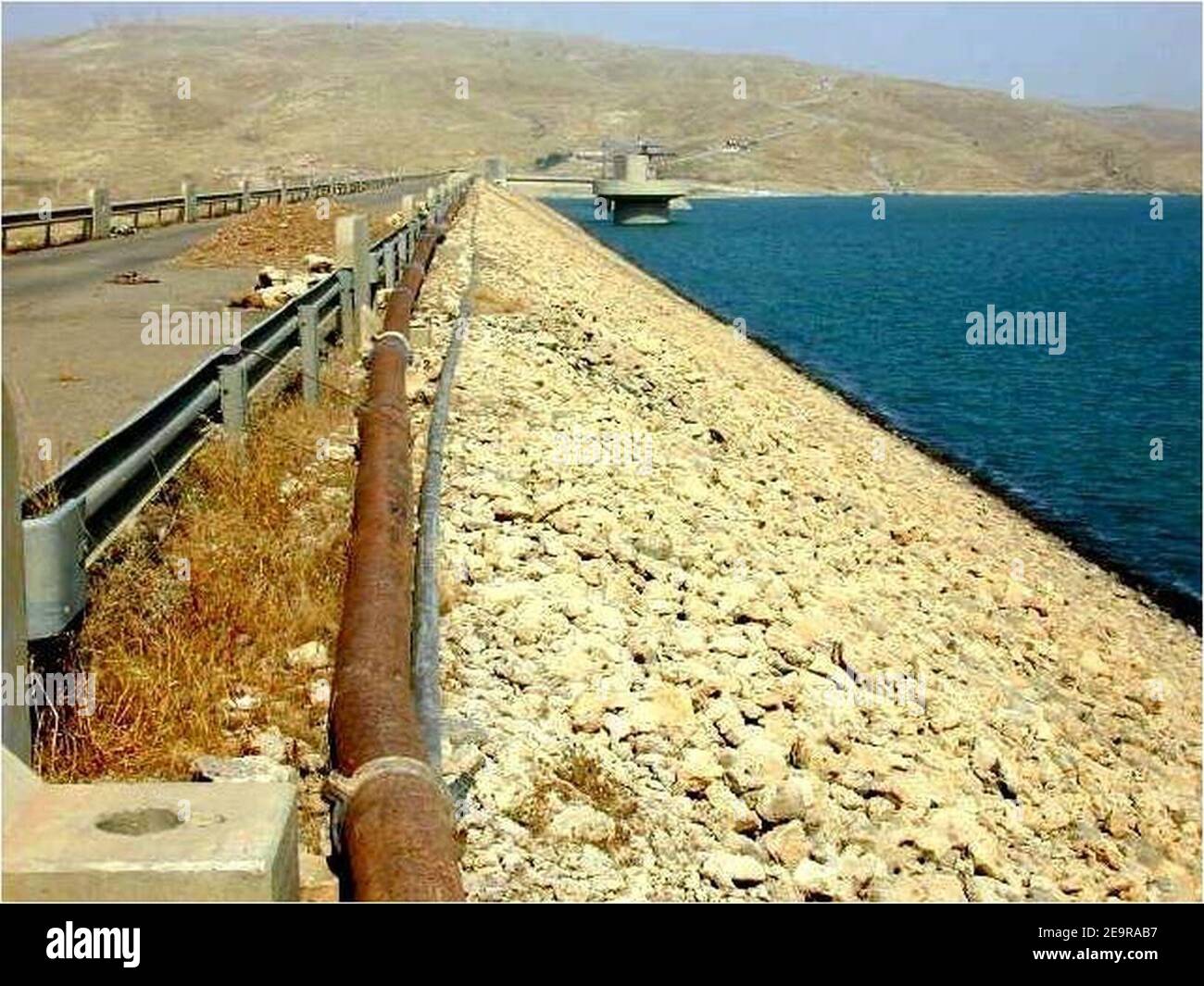 Mosul Dam Upstream Face USACE NWD Stock Photo - Alamy