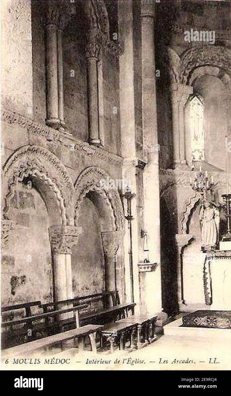 Moulis-en-Médoc - église 5 Stock Photo - Alamy