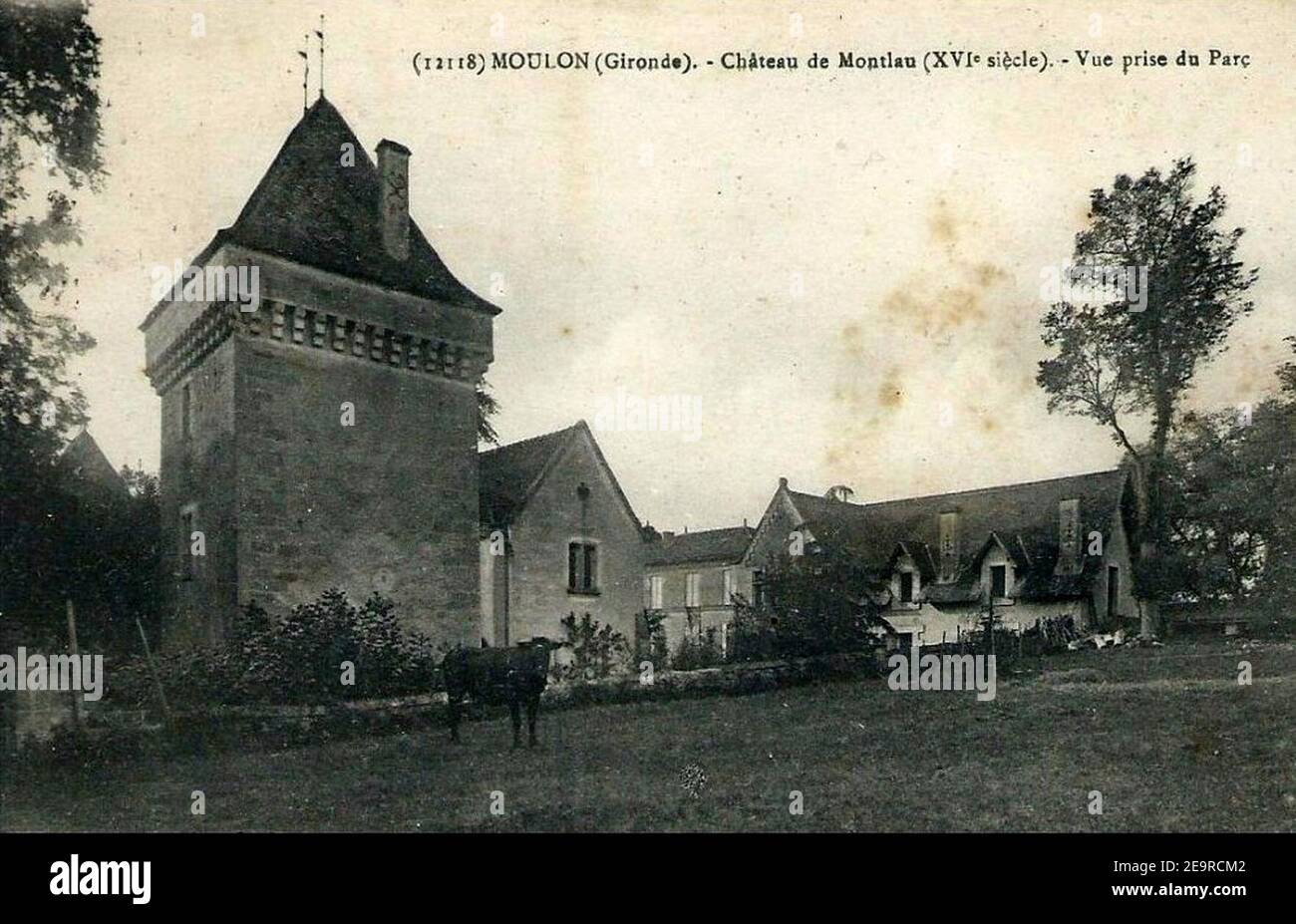 Moulon château de Montlau Stock Photo - Alamy