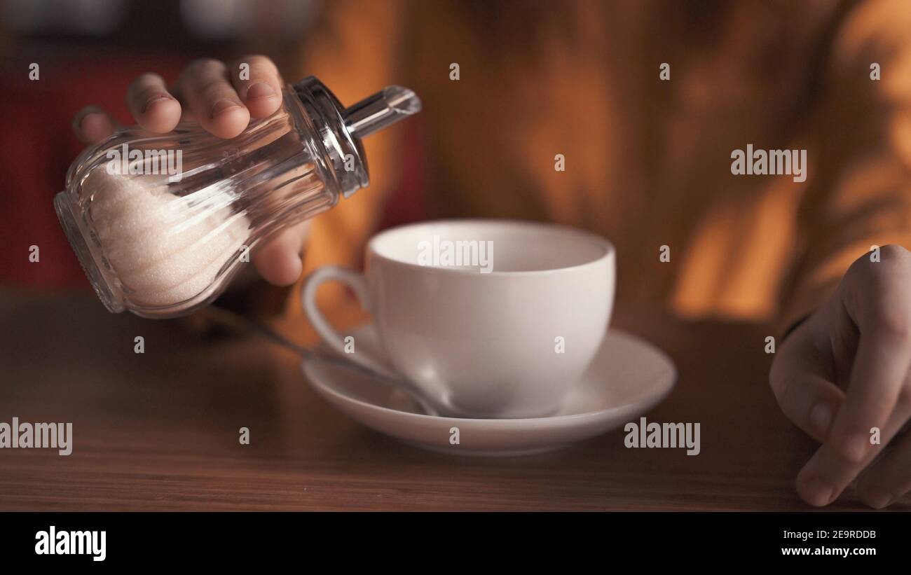 Adding sugar water hi-res stock photography and images - Alamy