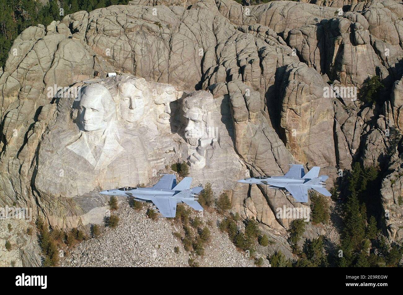 Vintage mount rushmore hi-res stock photography and images - Alamy