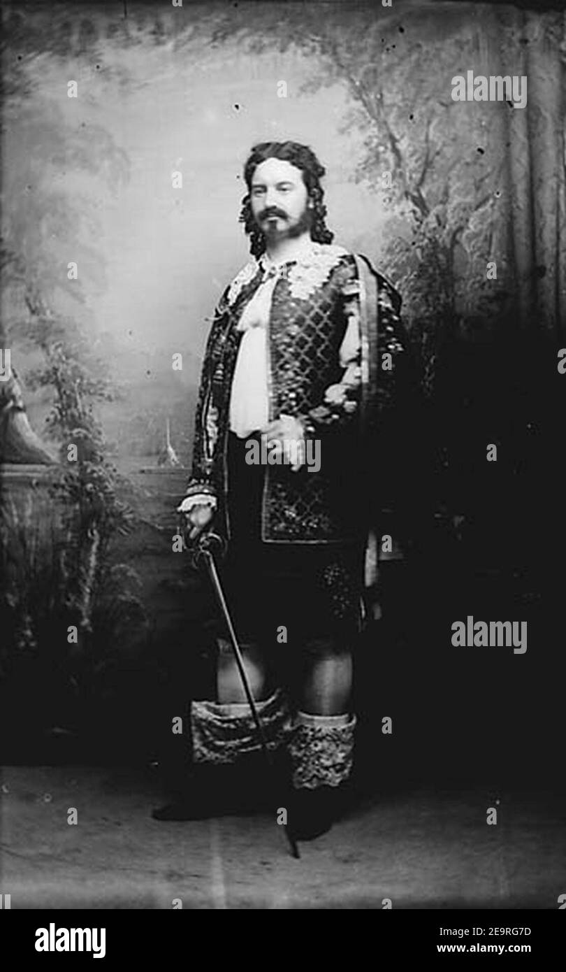 Mr bond hi-res stock photography and images - Alamy