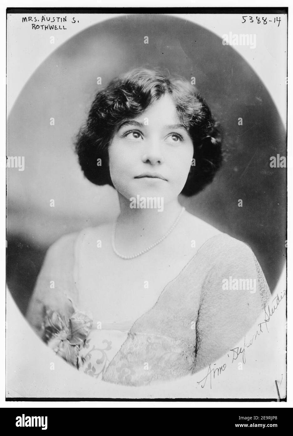 Mrs rothwell hi-res stock photography and images - Alamy