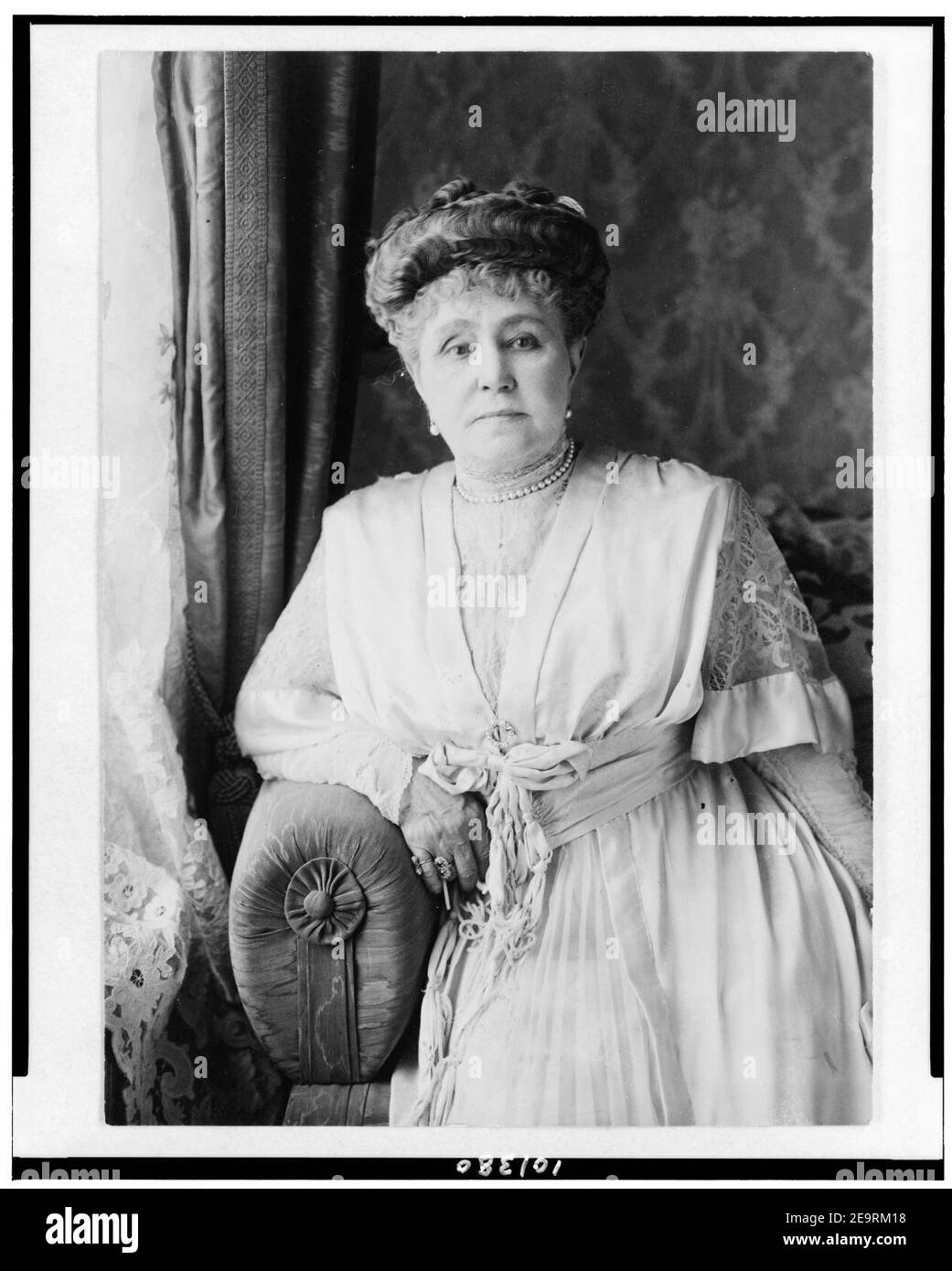 Mrs. George M. Pullman, half-length portrait, seated, facing front ...