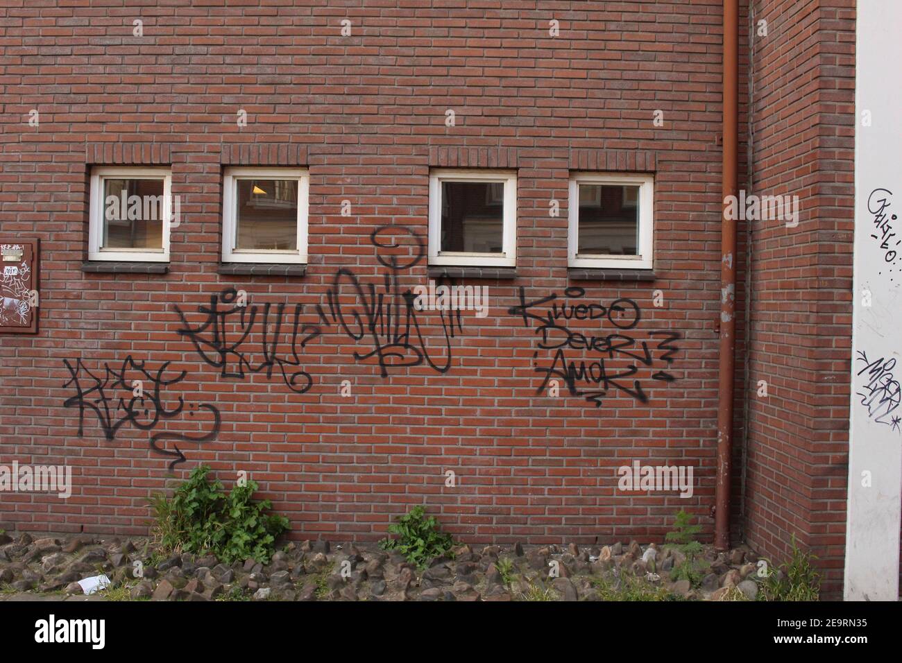 Graffiti on a brick wall Stock Photo - Alamy