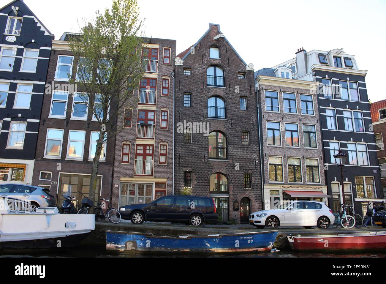 Alleyway amsterdam hi-res stock photography and images - Alamy